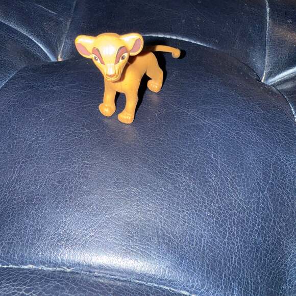 Disney | Accents | Vintage Disney The Lion King Young Simba And Adult ...